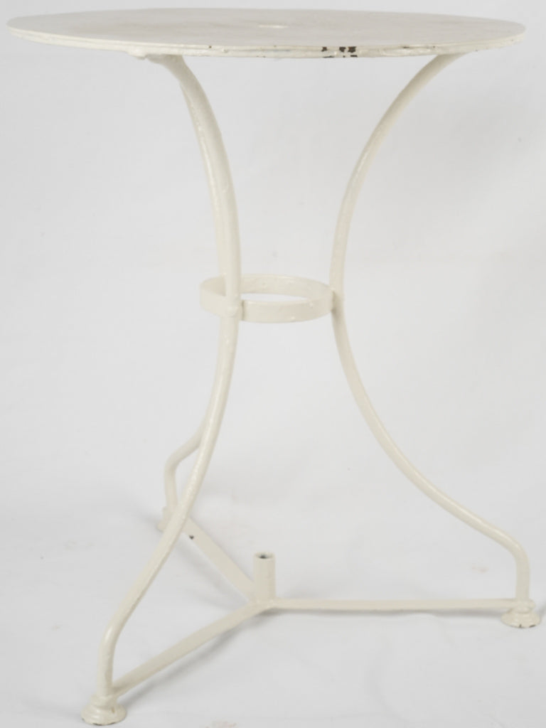 Round French metal bistro table w/ umbrella stand support & glossy whi