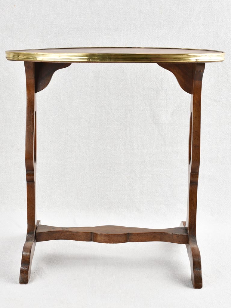 Small antique oval side table – Chez Pluie