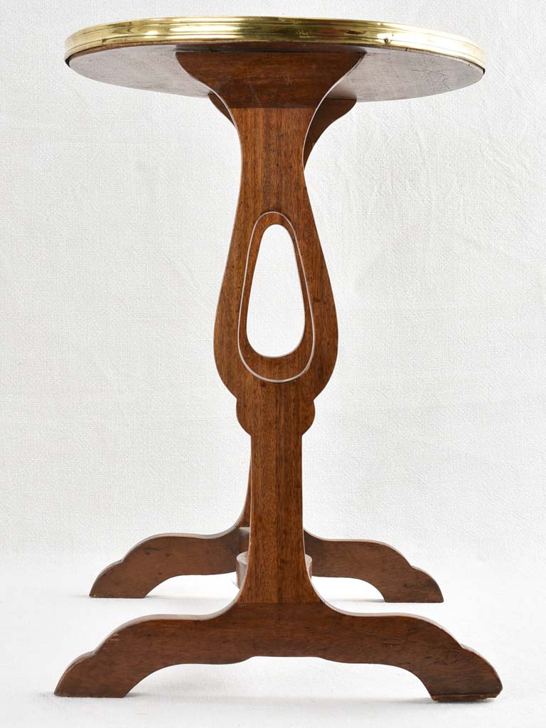 Small antique oval side table – Chez Pluie
