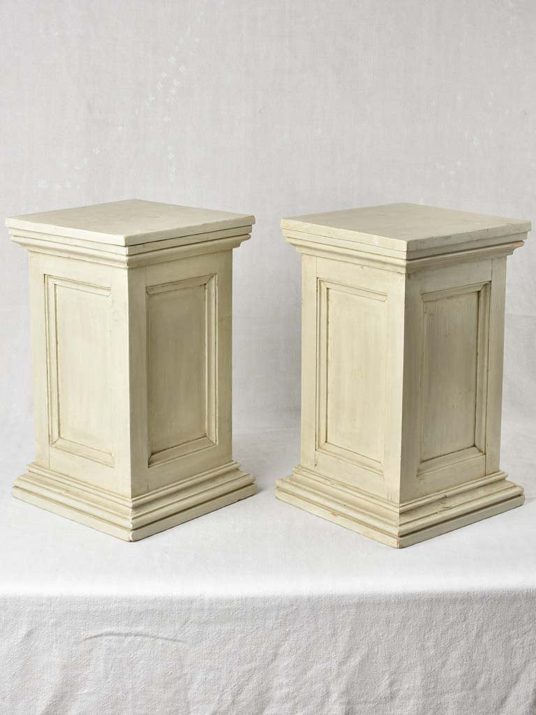 Pair of painted oak pedestals 17¼" – Chez Pluie