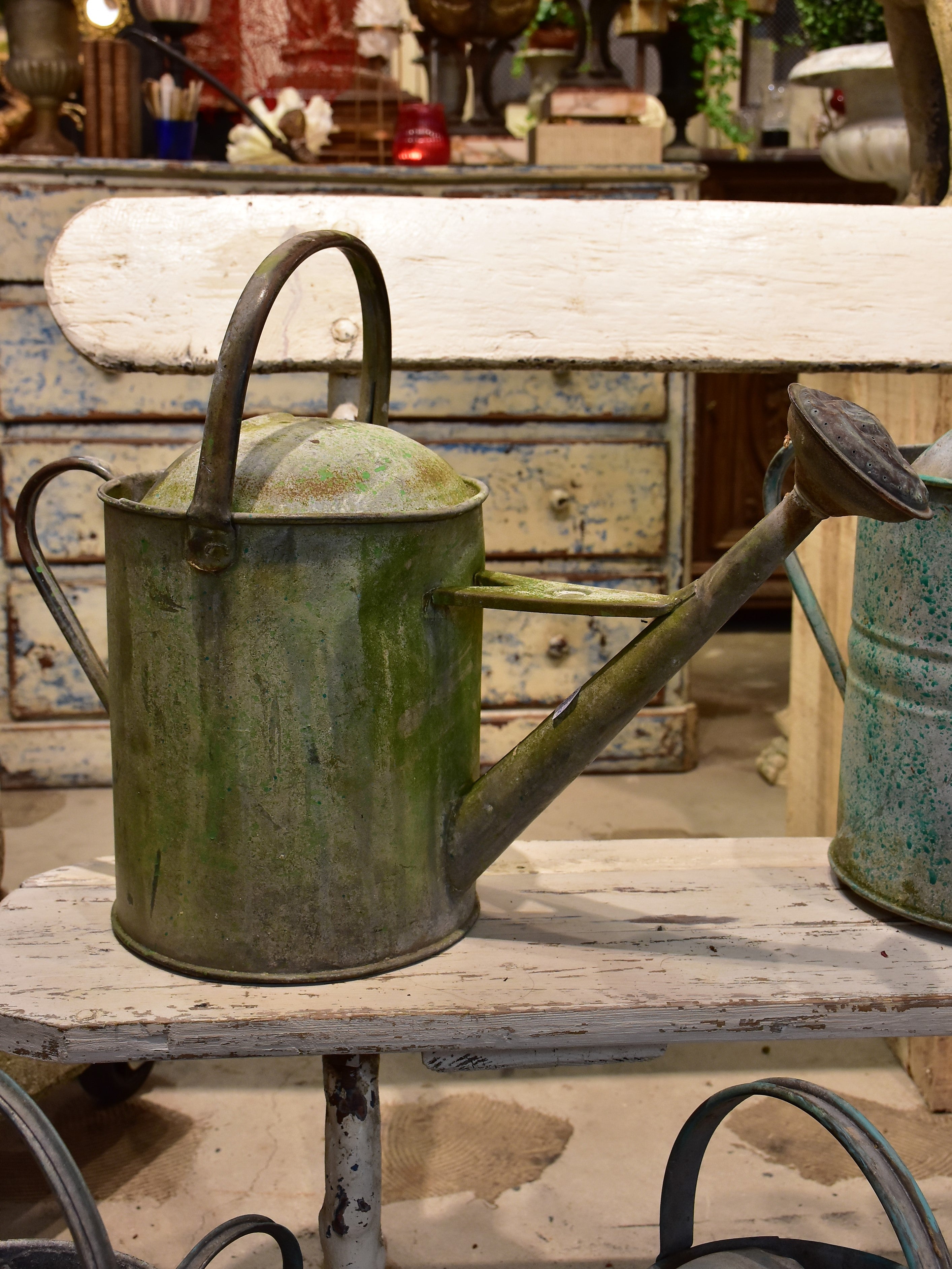 Vintage French watering can – Chez Pluie