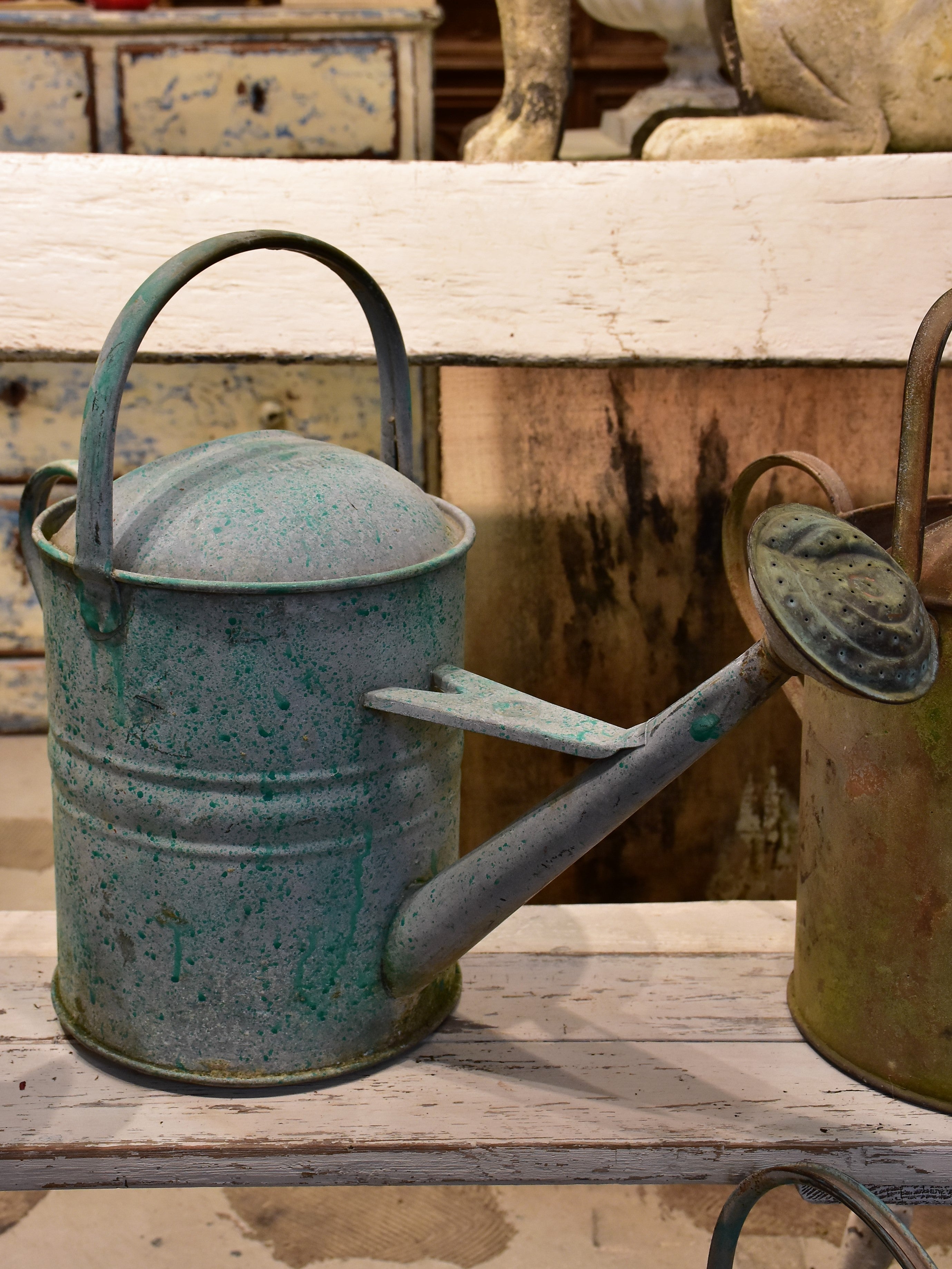 Vintage French watering can – Chez Pluie