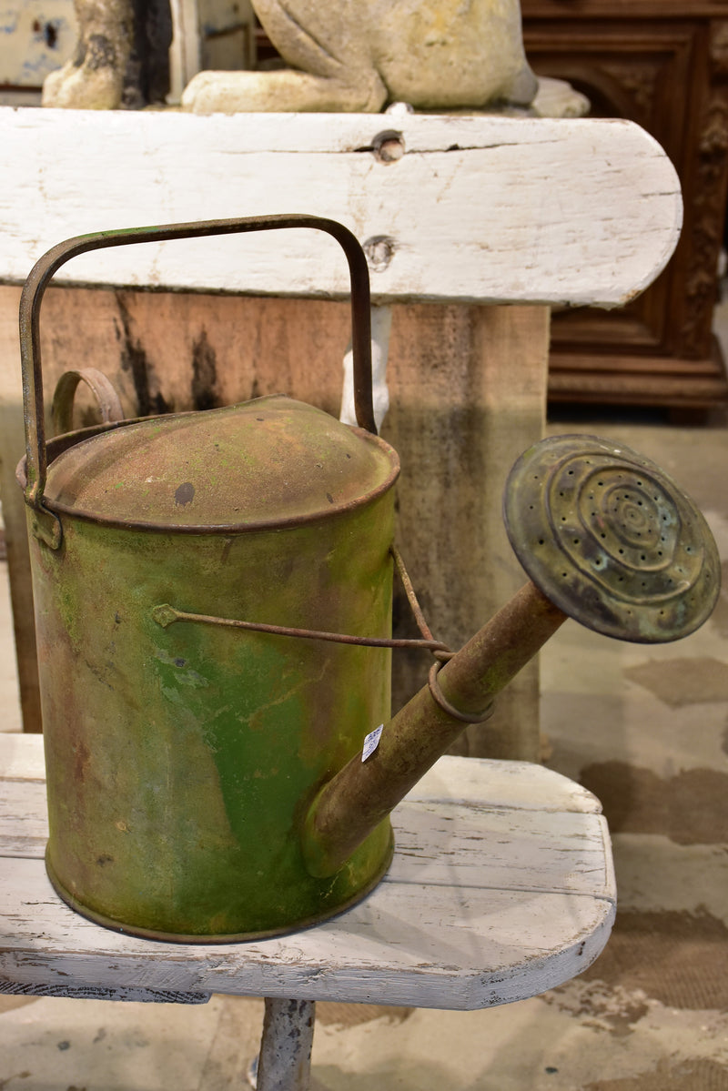 Vintage French watering can – Chez Pluie