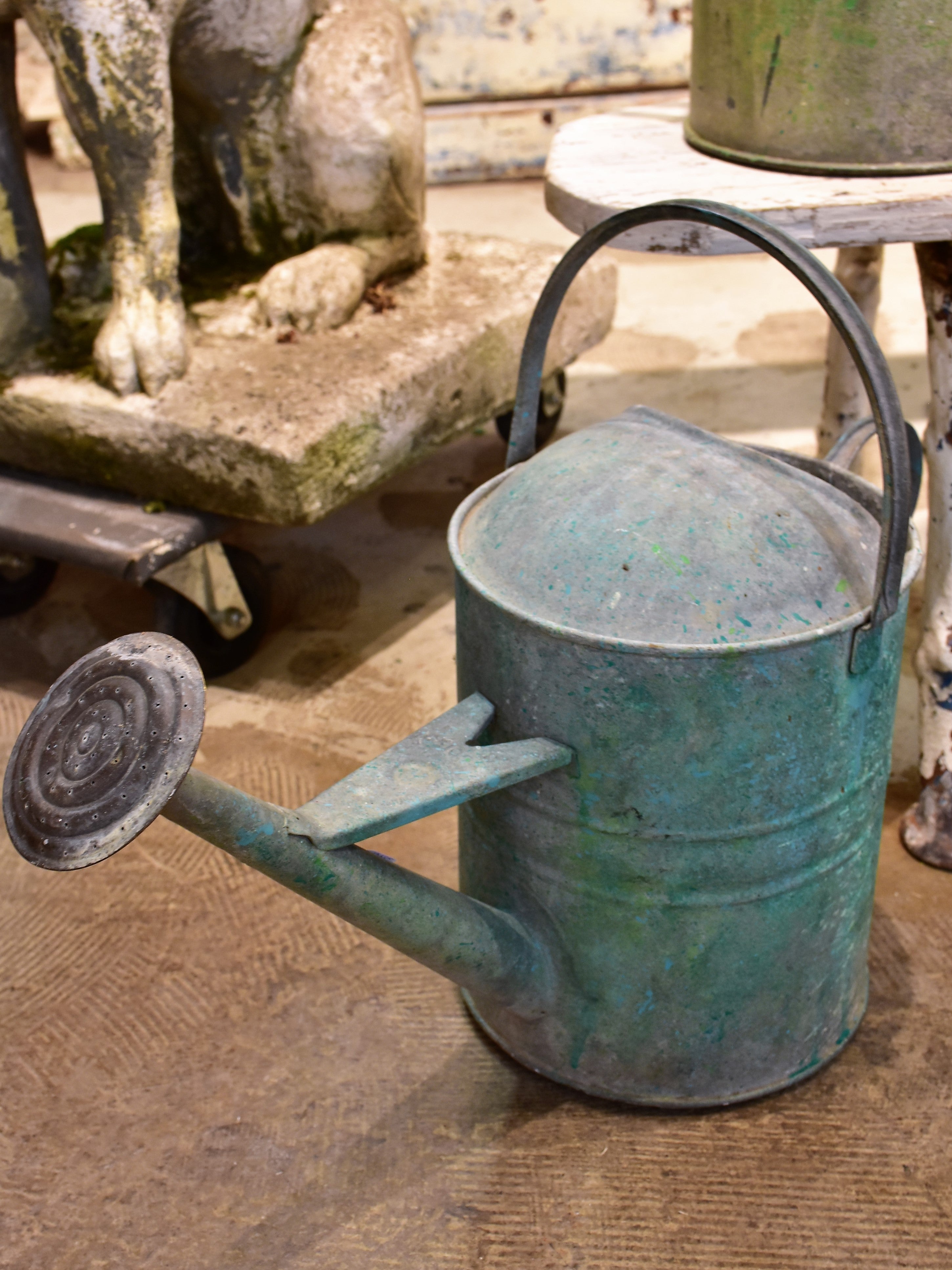 Vintage French watering can – Chez Pluie