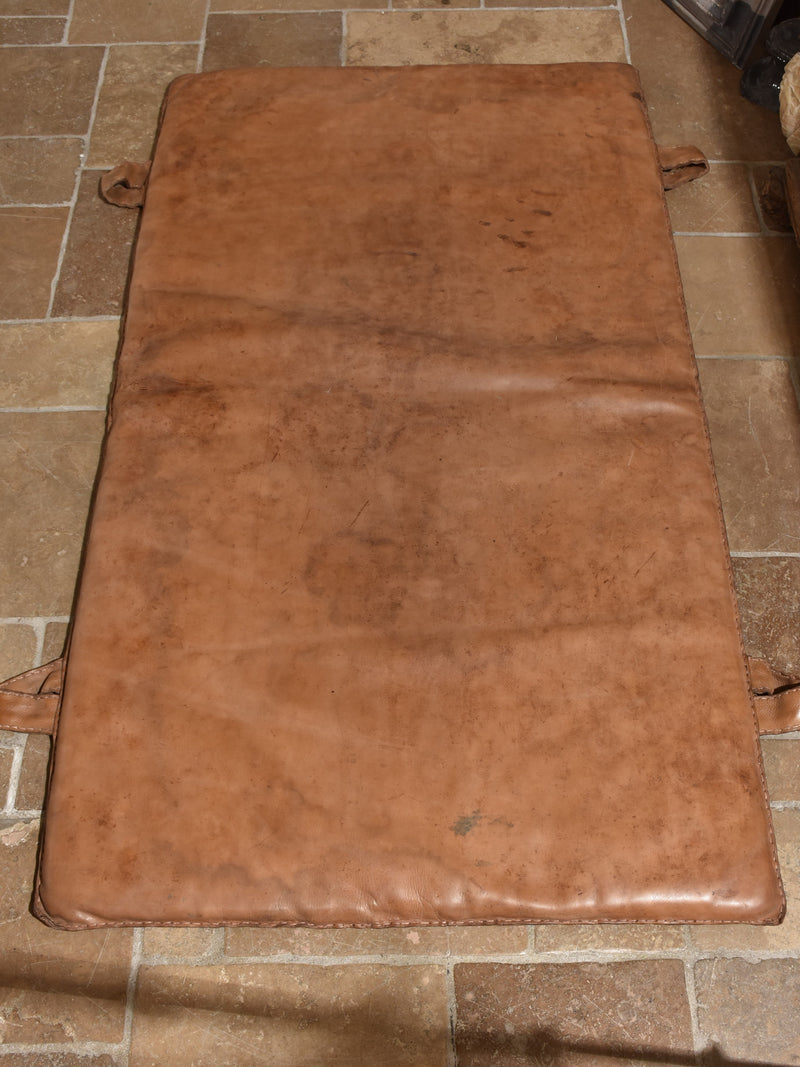 Late 1950's French leather gym mat 2/2 – Chez Pluie