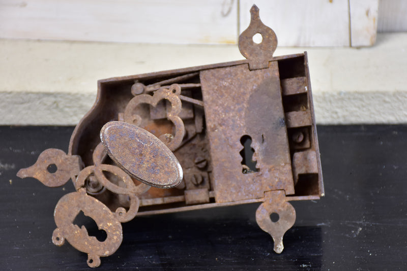 17th century French door lock from a chateau – Chez Pluie