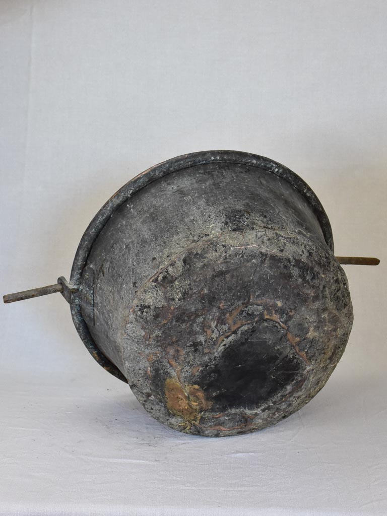 Large 19th century French cauldron from a winery 20¾" – Chez Pluie