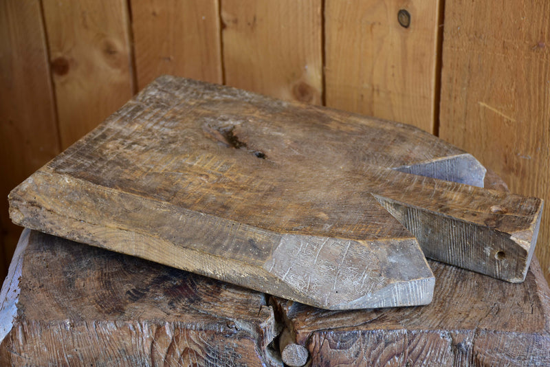 Rustic French cutting board with pointed corners – Chez Pluie