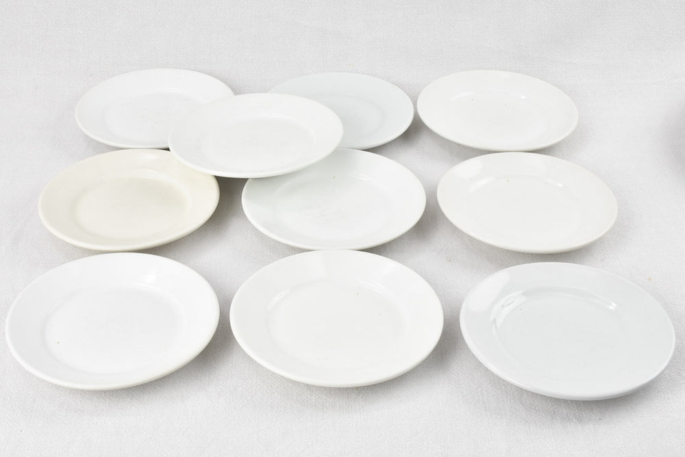 Collection of bistro plates & platters - 16 pieces