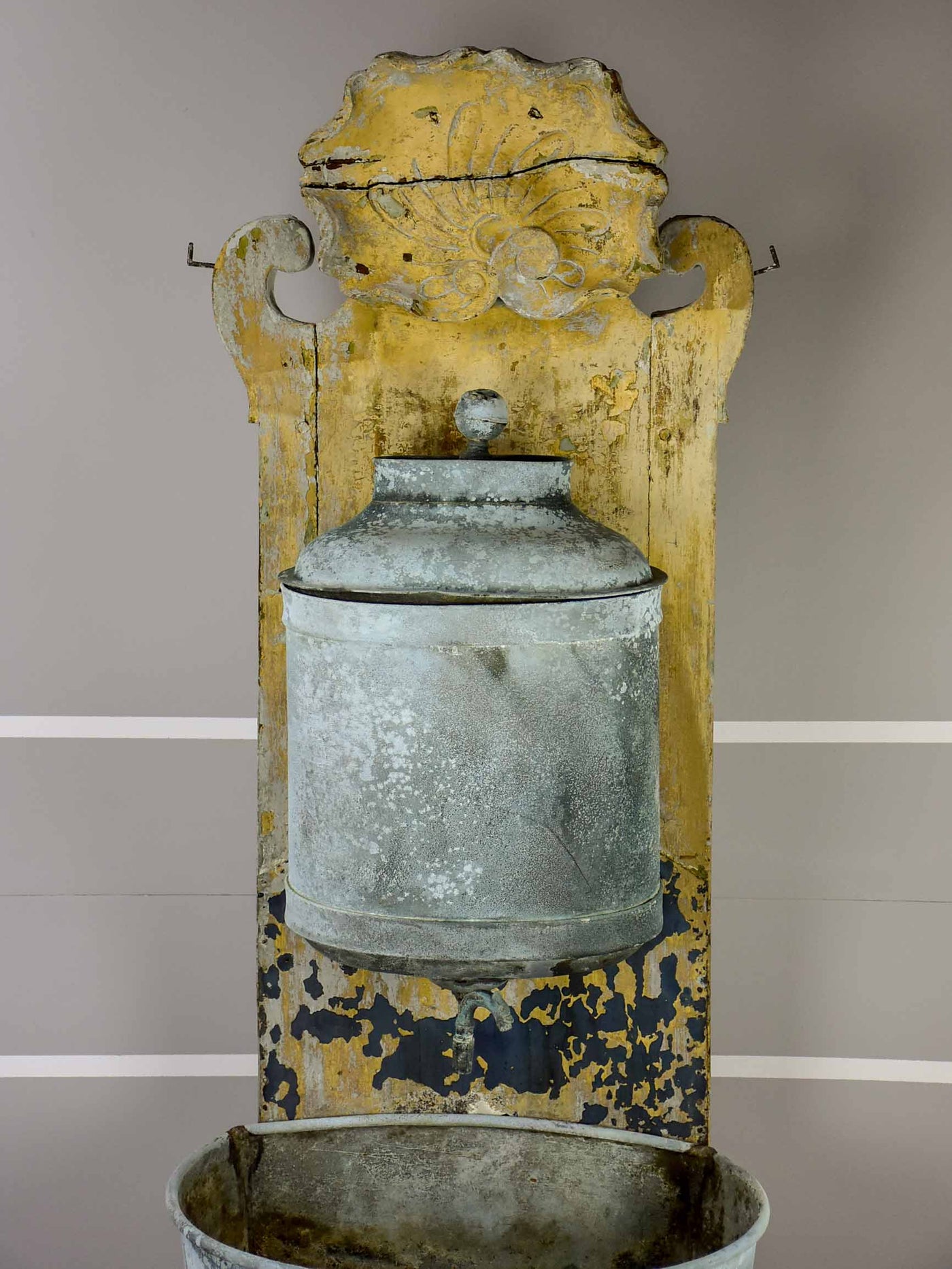18th Century French gravity wash basin