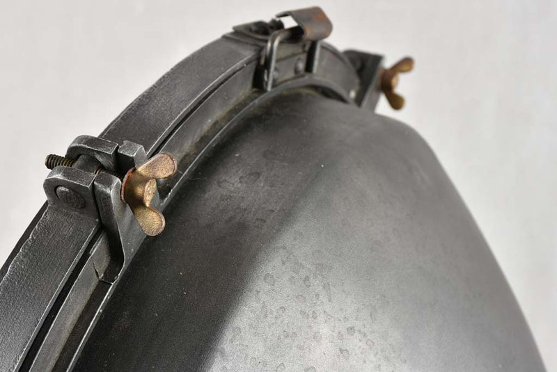 Large industrial projector lamp (2 available) – Chez Pluie