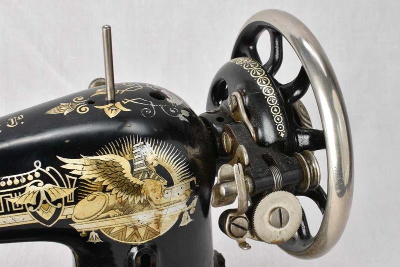 Antique Singer sewing machine table lamp – Chez Pluie