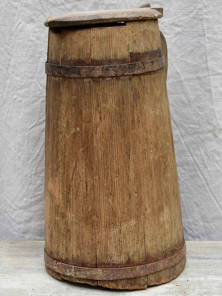 Large rustic French wooden pitcher with lid – Chez Pluie