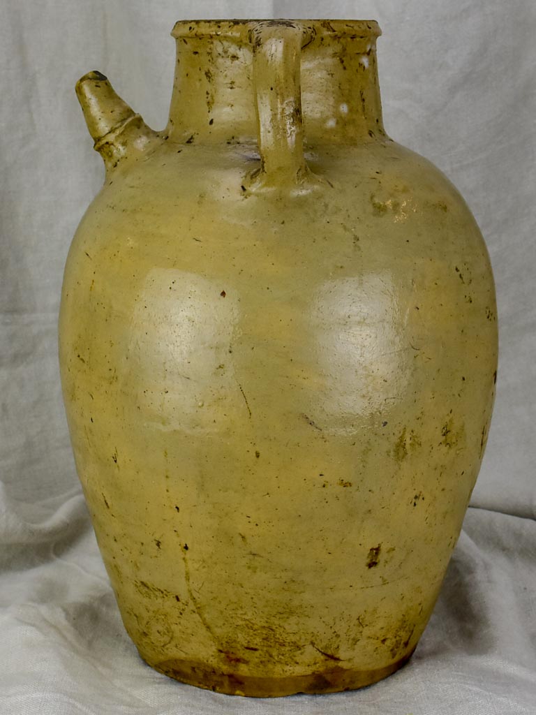 Antique French water flagon from the Auvergne - beige – Chez Pluie