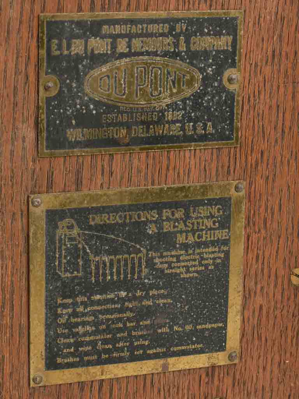 Antique plunger box / dynamite detonator / blasting machine 14¼"