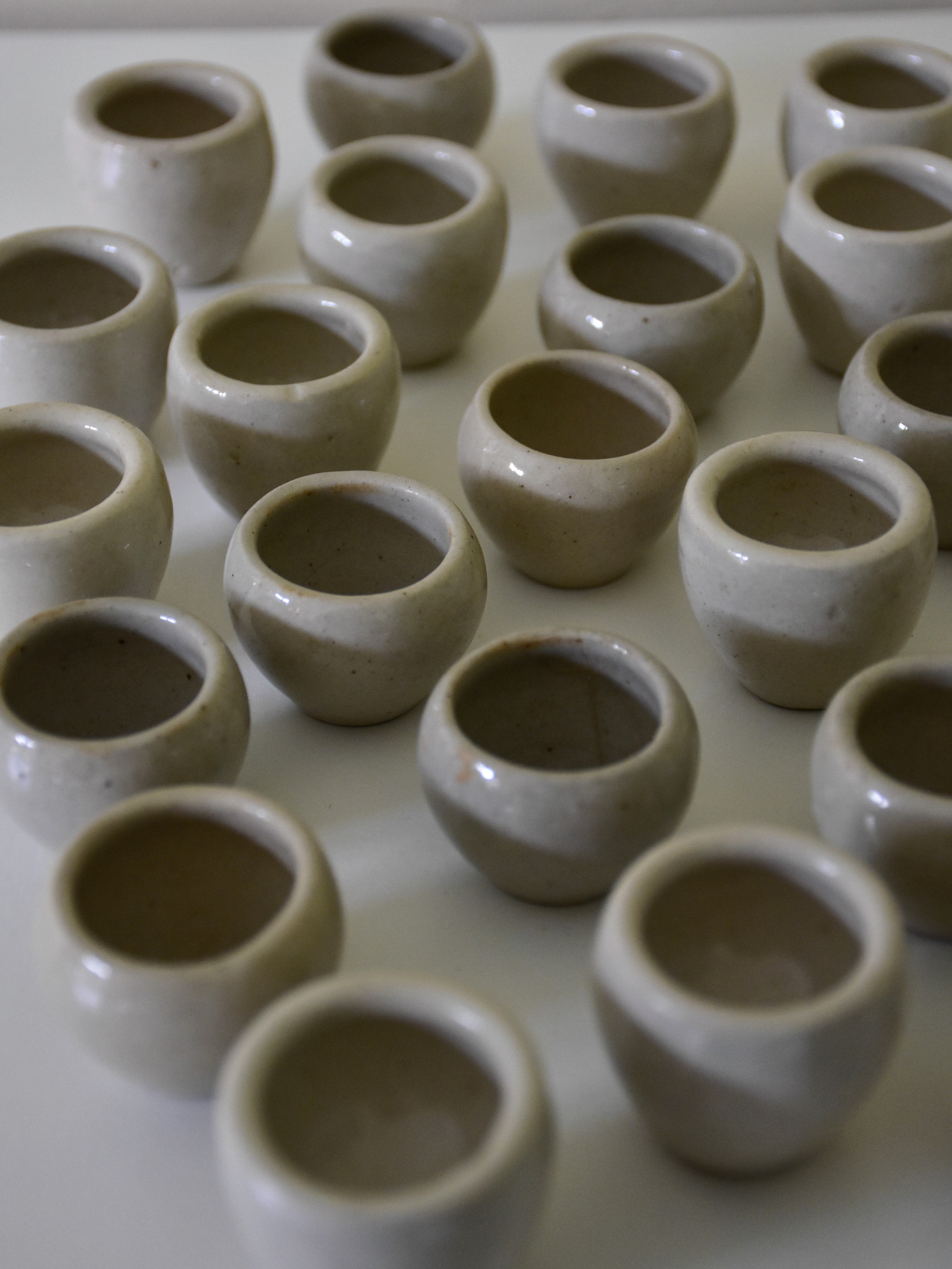 Collection of 24 escargot pots - ironstone – Chez Pluie
