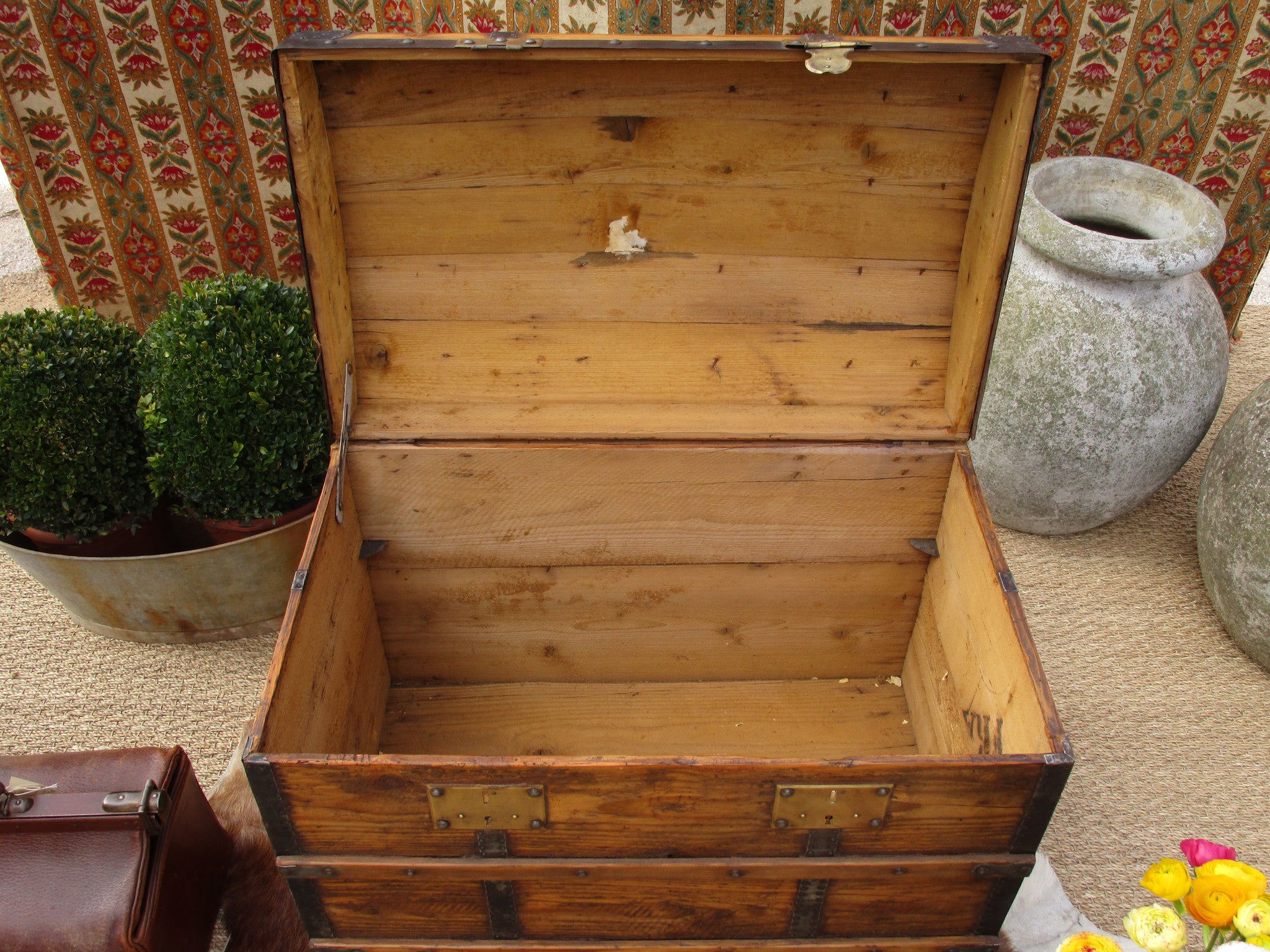19th century French chariot chest – Chez Pluie