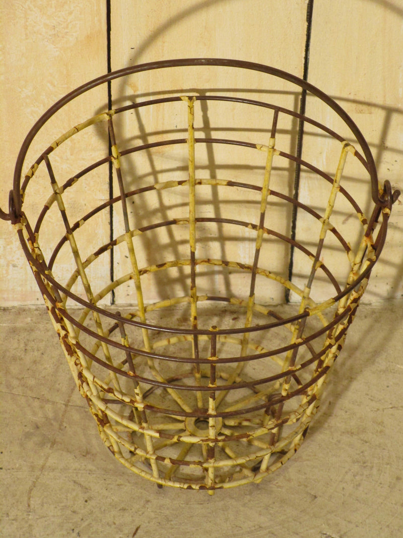 Pair of vintage baskets - yellow grande