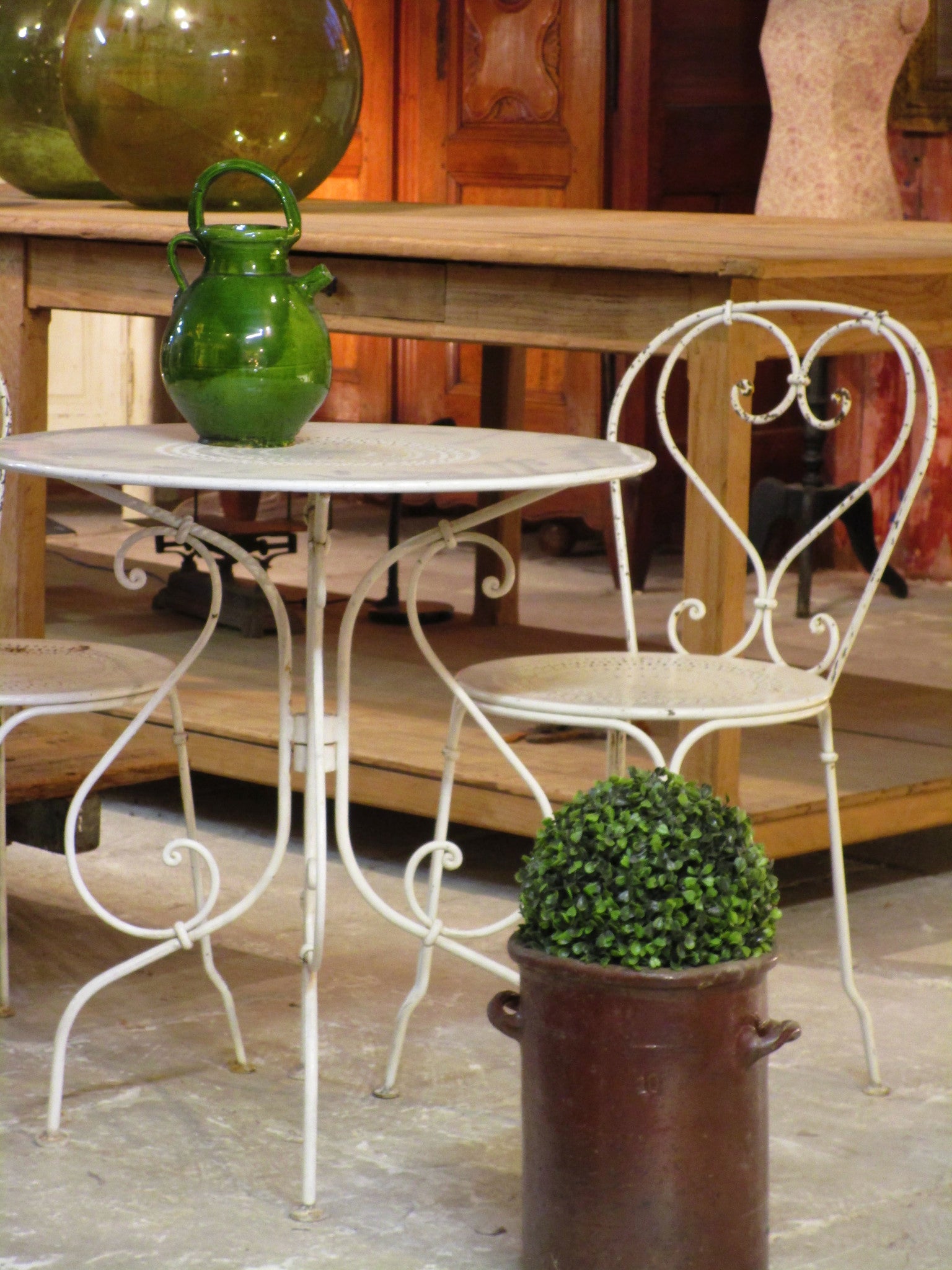 Vintage French outdoor table setting - white – Chez Pluie