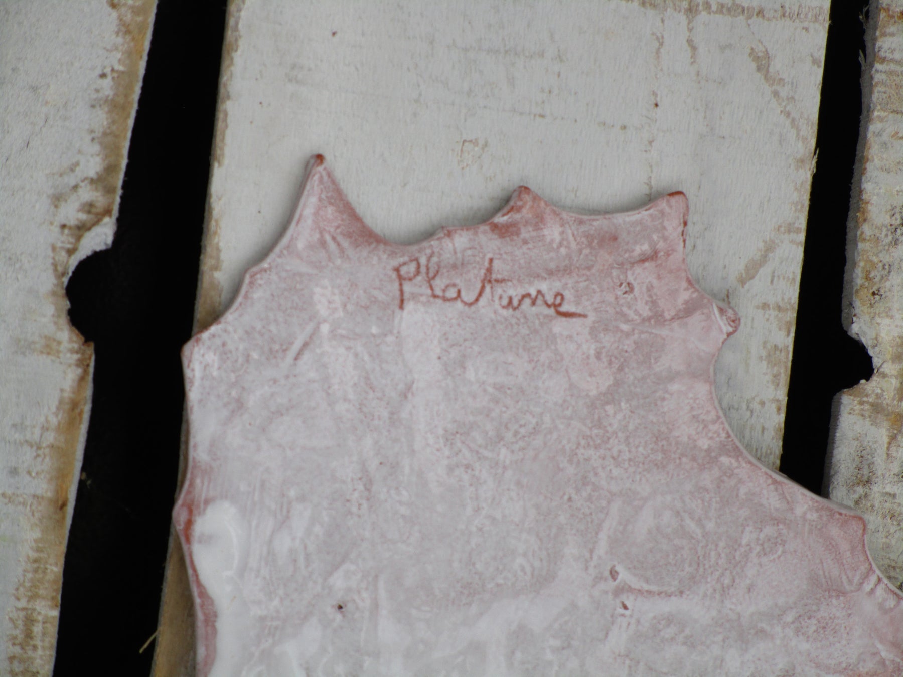 Ceramic plate – plane tree leaf