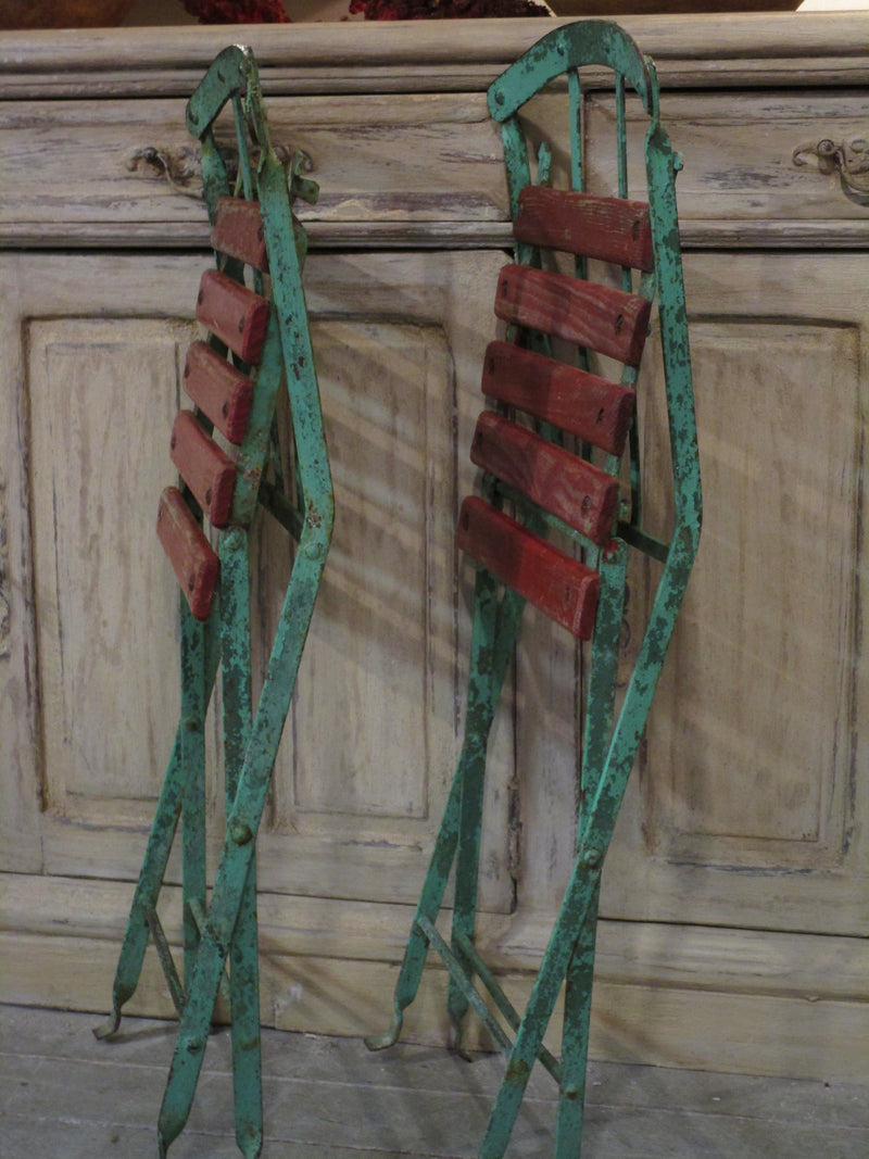 Pair of folding rustic bistro chairs – Chez Pluie