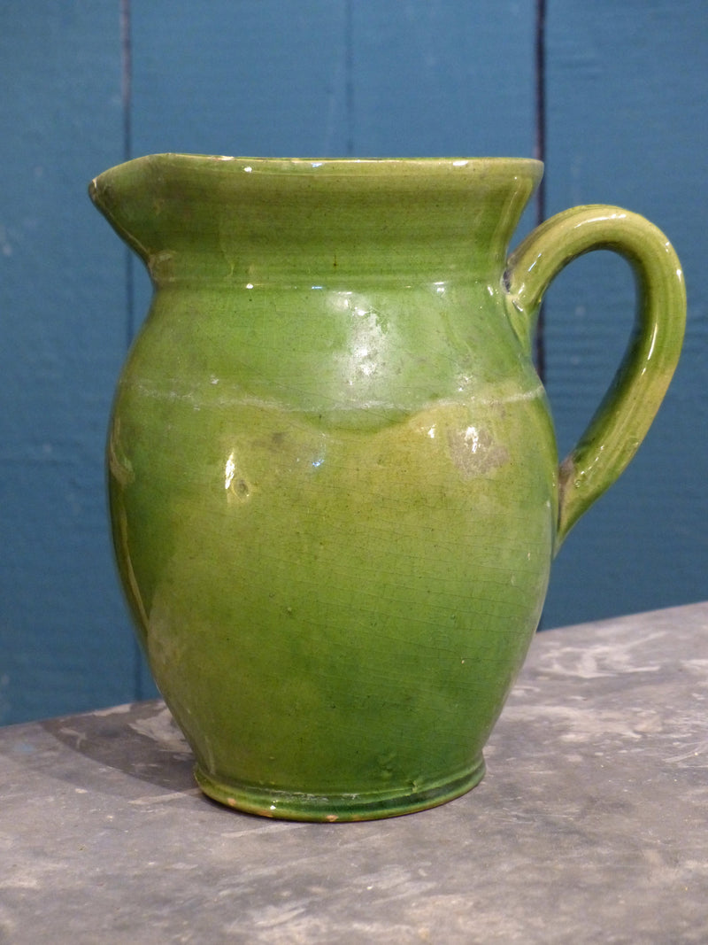 Green vintage pitcher – Chez Pluie